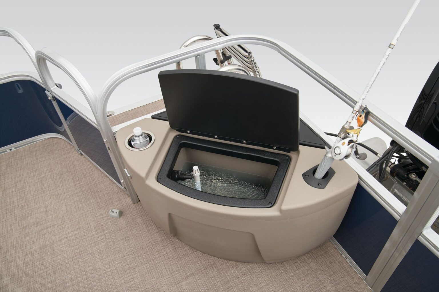 サントラッカー FISHIN' BARGE 20DLX | ポンツーンボート | パーティーボート | プレジャーボート | バスボートジャパン